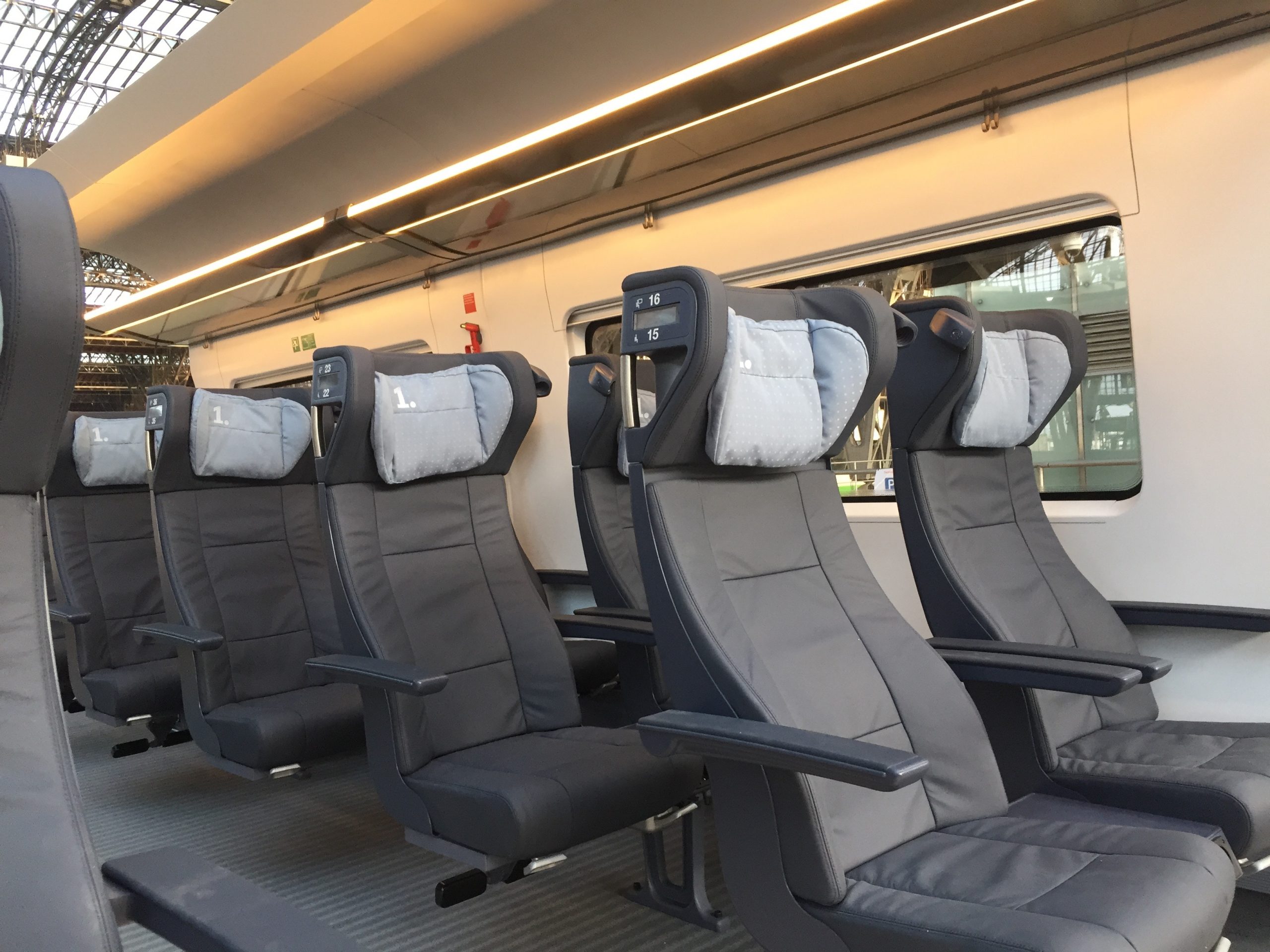 ICE train interior, DB commercial, 2018 – styronaut